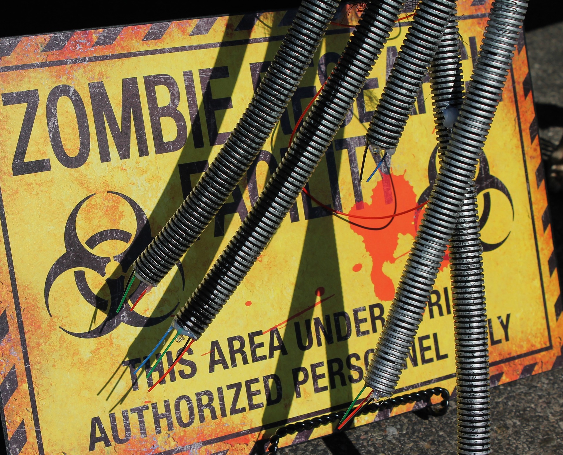 Zombie Apocalypse: Dos and Don’ts, Part 1 – God Among Geeks